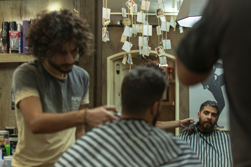 How to Choose Lighting for Barber Shop: The Ultimate Guide| Halcon Lighting